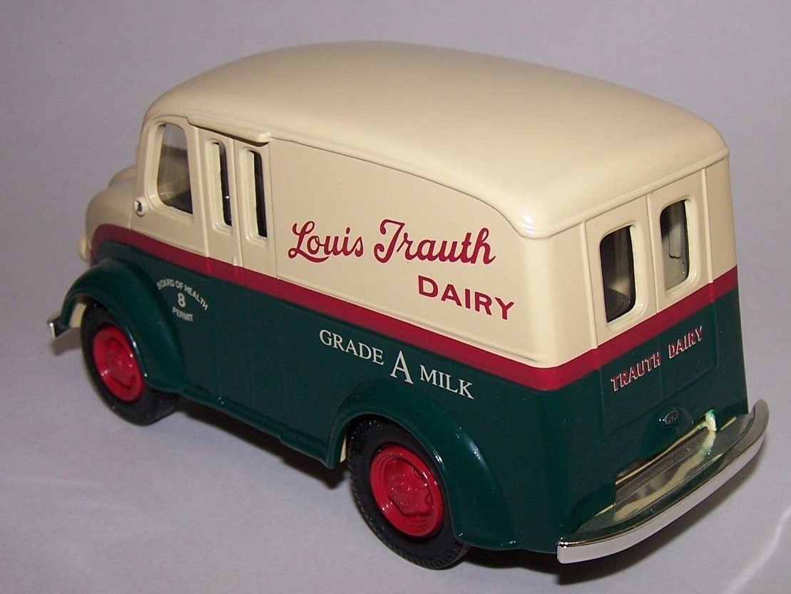 Ertl Collectible 50s Divco Delivery Truck Diecast Metal Louis Trauth ...