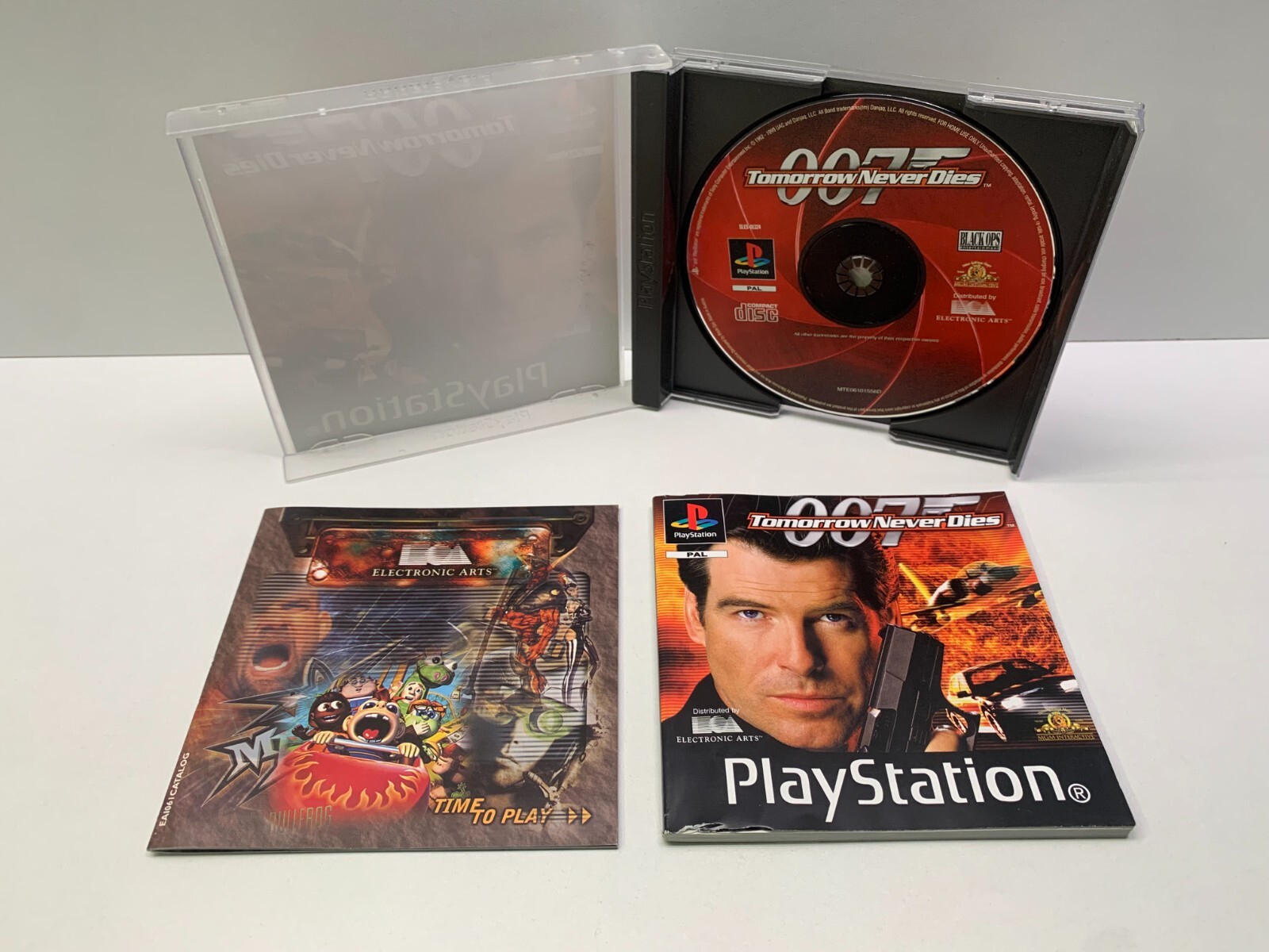 TOMORROW NEVER DIES 007 - SONY PS1 - USATO PERFETTAMENTE FUNZIONANTE ...