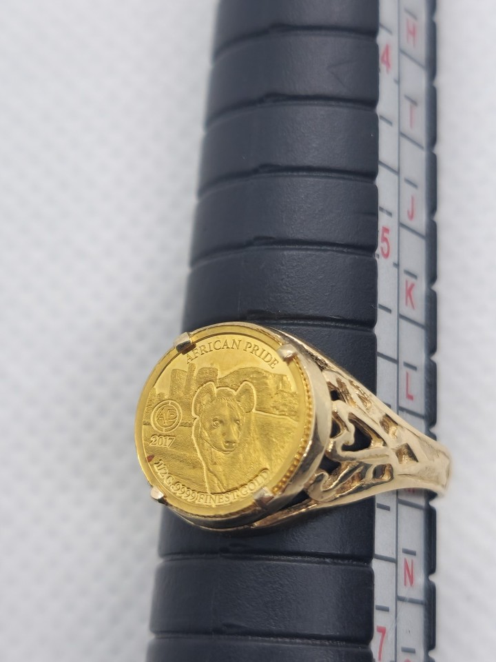 24ct Gold Hyena Bullion Coin Sovereign Style Ring Africa Animal Safari ...