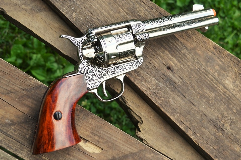 Colt M1873 Fast Draw Revolver - Single Action Army - Non-Firing Denix ...