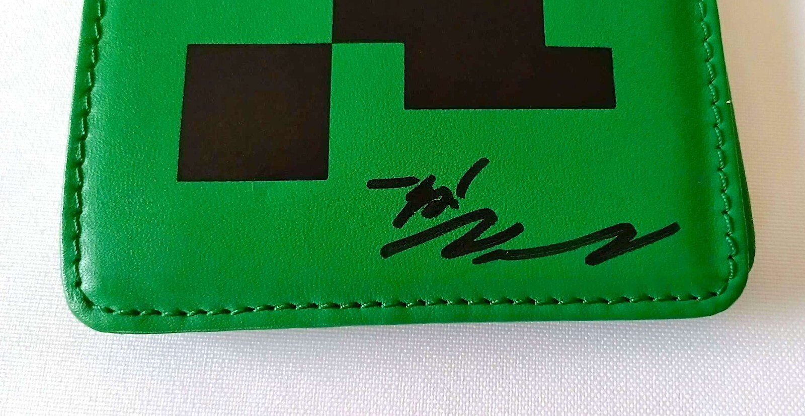 RARE Jeb Signature Minecraft Creeper Wallet Signed at Paris Minecon ...