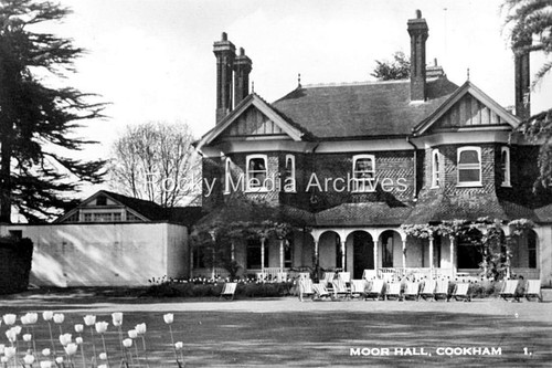 cln-15 Moor Hall, Cookham, Berkshire. Photo | eBay