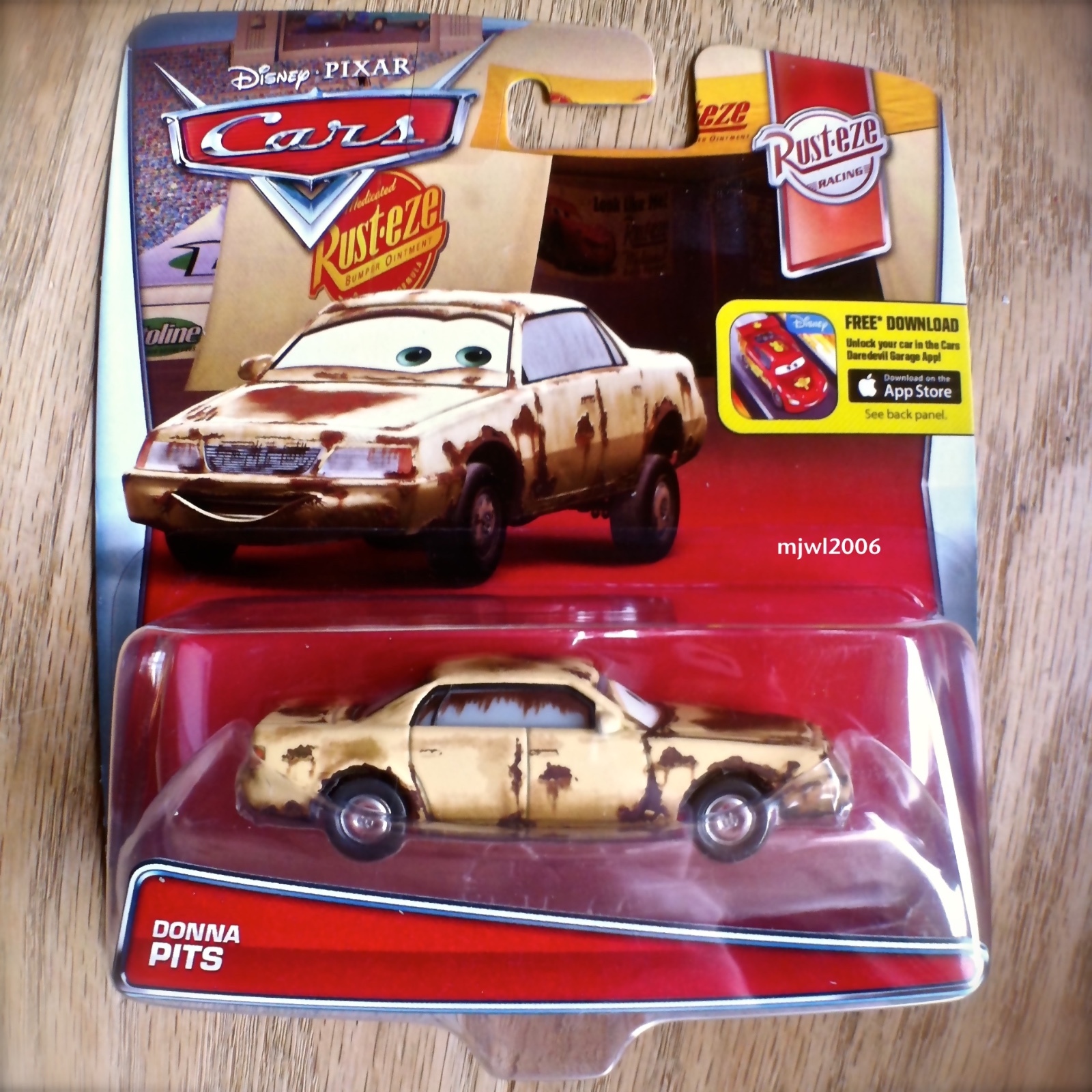 Disney PIXAR Cars DONNA PITS diecast RUST-EZE theme 2/12 rusty junker ...