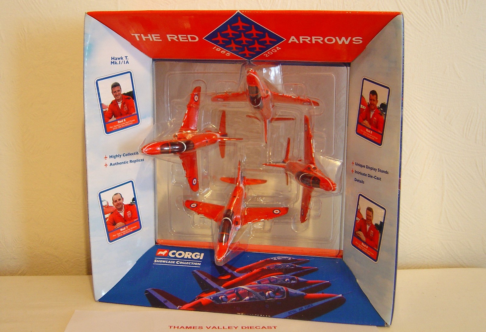 Corgi Showcase Red Arrows 40th Anniv 1965-2004 Set & Signed Team Poster ...