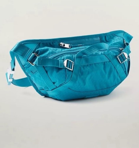 Athleta Excursion Waist Bag