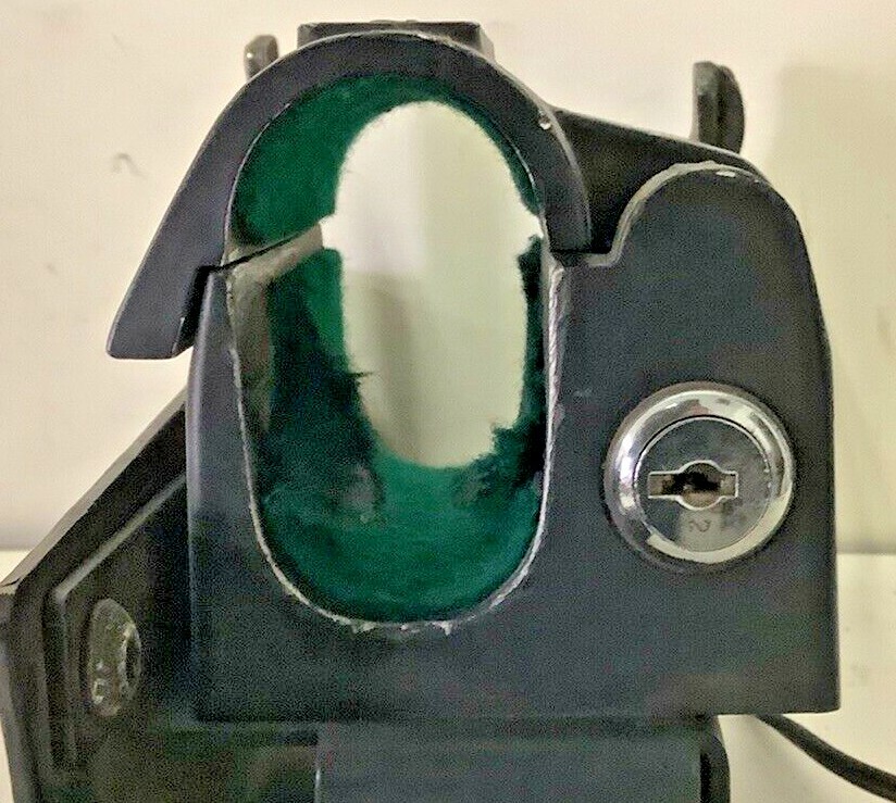 Santa Cruz Gun Lock Single Weapon Holder Gun Rack Mount w/ NO KEYS | eBay