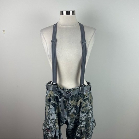 Sitka Stratus Jacket And Pants Whitetail Camouflage Tree Stand Bow ...