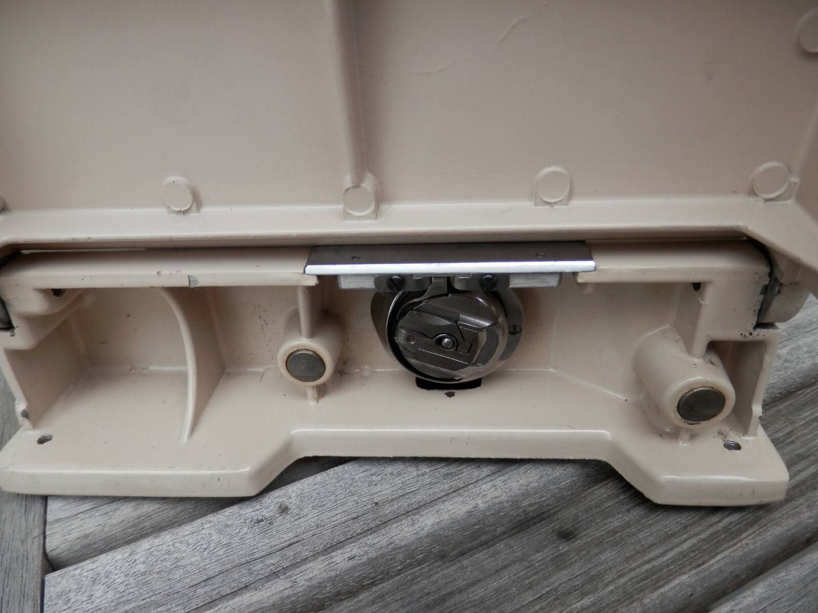 Vtg Rare Singer Featherweight 221K England Tan motor weak AS IS Free S ...