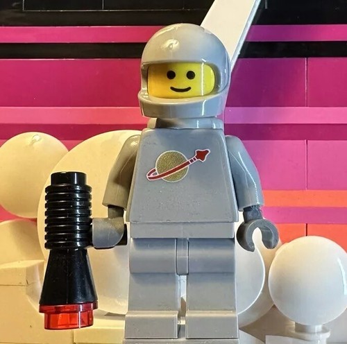 🚨 LEGO Classic Grey Spaceman Moto Grey Helmet / Grey Air Tank | eBay