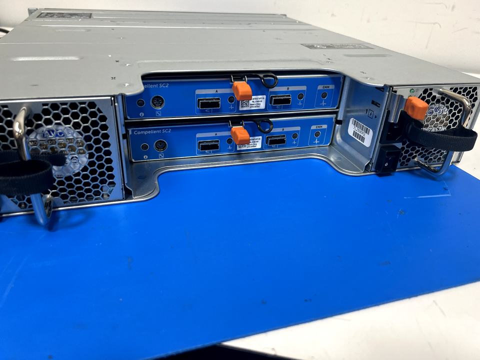 Dell Compellent SC220 Direct Attached Storage Shelf - 2x 0TW47 ...