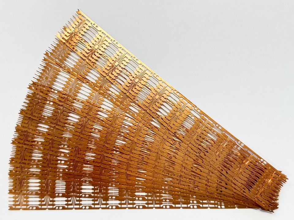 16-Lead Copper Lead Frames/Traces DIP (10 chips per strip, Lot of 10 ...