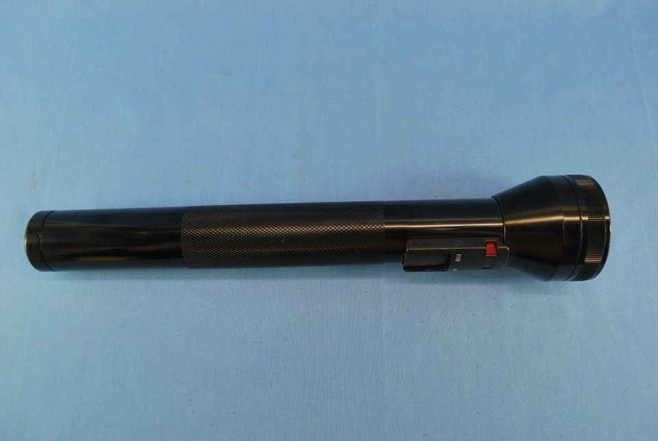 STREAMLIGHT 20X Flashlight W/ 2 Charger + Bulb (NO BATTERY ...