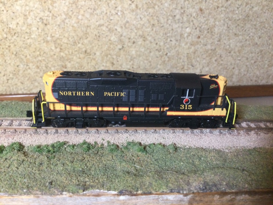 N scale Atlas GP-9, Northern Pacific #315, with DCC | eBay