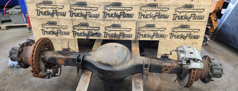 1999 Ford F550 Dana S135 Rear Axle 8 Lug 4:88 Ratio 14.24" ring gear ...