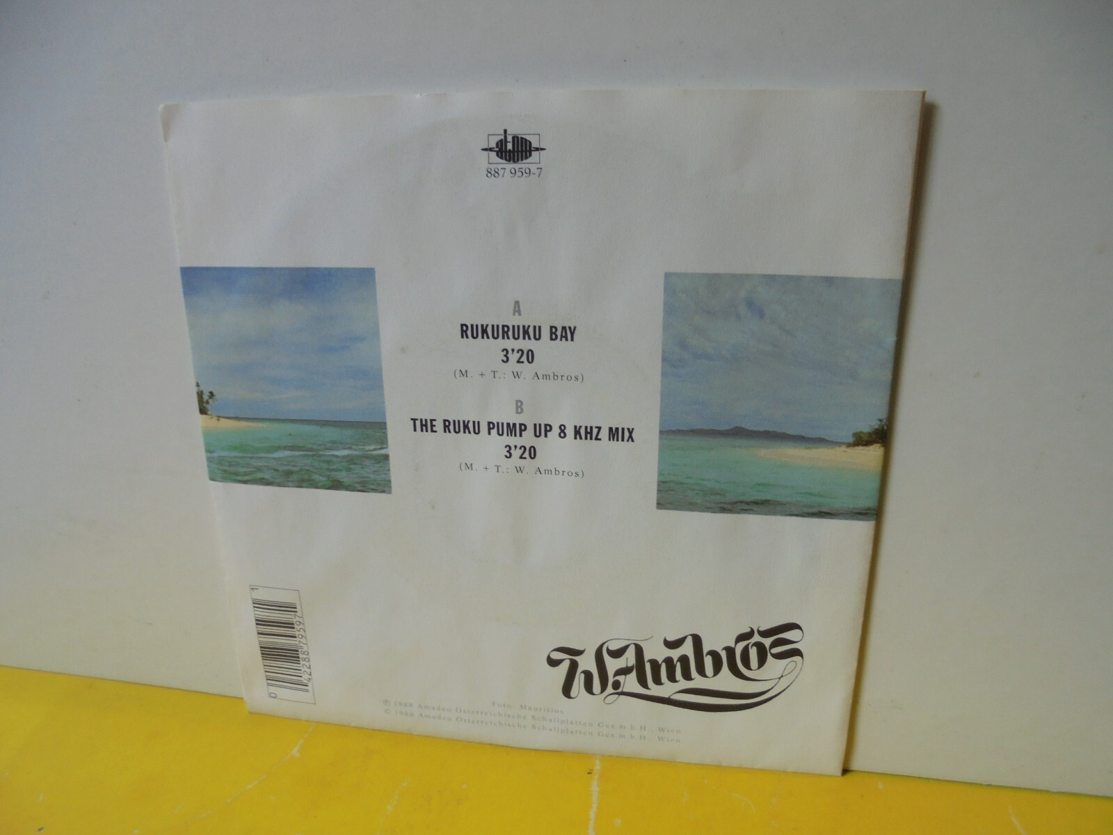SINGLE 7" - WOLFGANG AMBROS - RUKURUKU BAY - THE RUKU PUMP UP 8 KHZ MIX ...