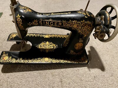 Sewing Machines - 1927 Singer Sewing Machine
