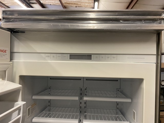 Viking Professional Series Freezer VCFB5303LSS 30" All Freezer with 15. ...