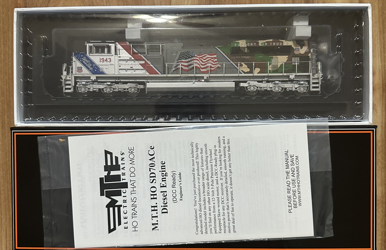 MTH HO Scale heritage UP Union Pacific SD70ACe Diesel Engine #1943