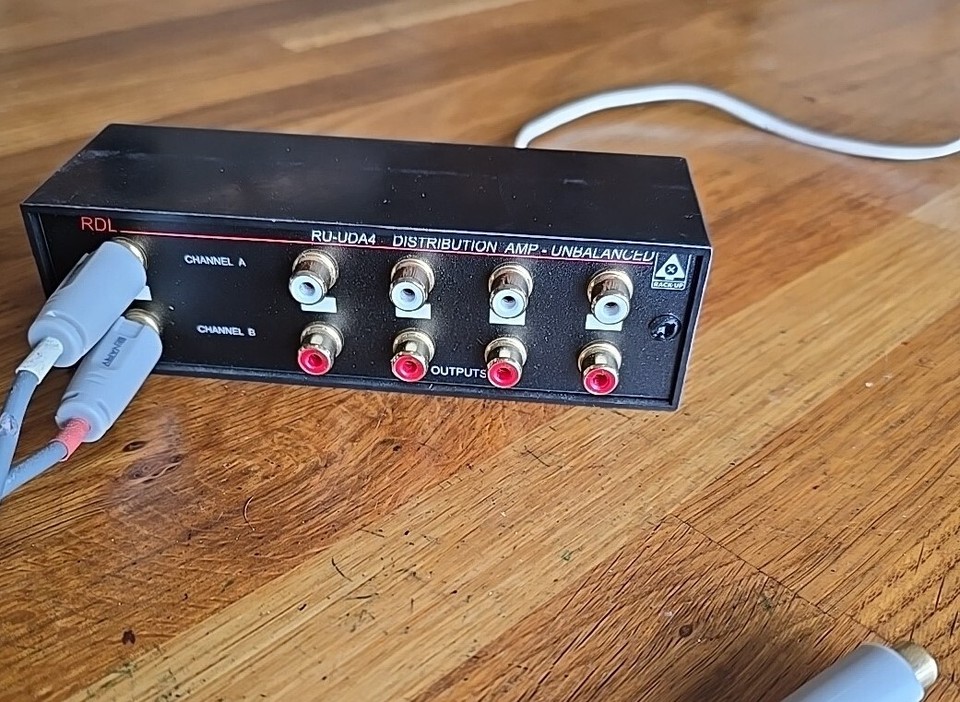 RDL RU-UDA4 2x4 Stereo Audio Distributor/Phono Jacks | eBay