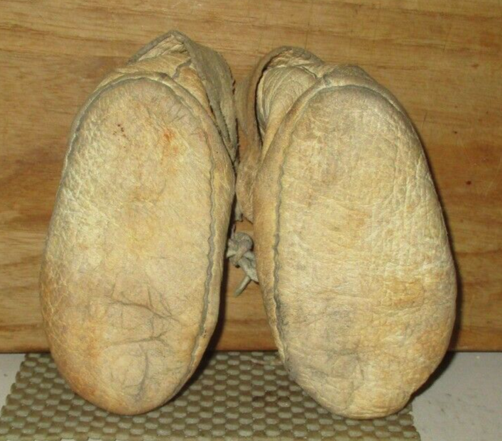 PAIR ANTIQUE NATIVE AMERICAIN INDIAN DECORATED BEADED BUCKSKIN CHILDS ...