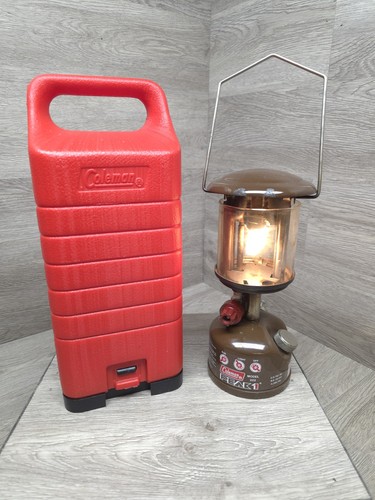 Vintage 1982 Coleman Canada Peak 1 Model 222 One Mantle Lantern & Hard ...