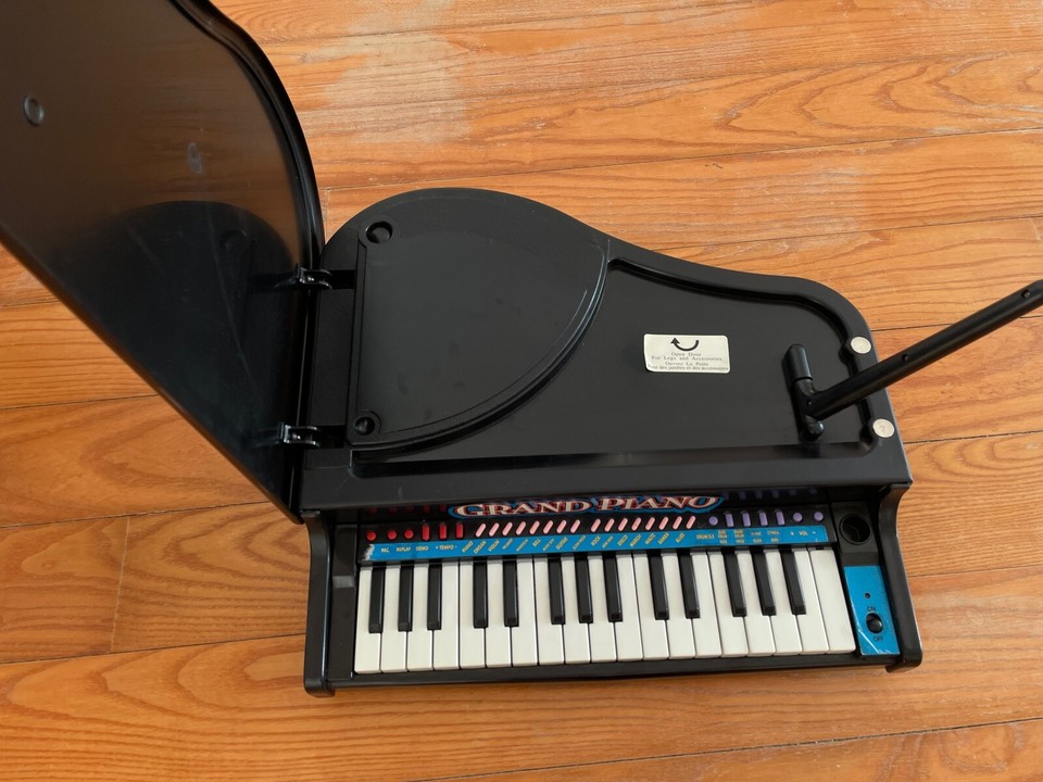 Toy Grand Piano Plastic & Battery Operated, About 18" Length & 15 ...