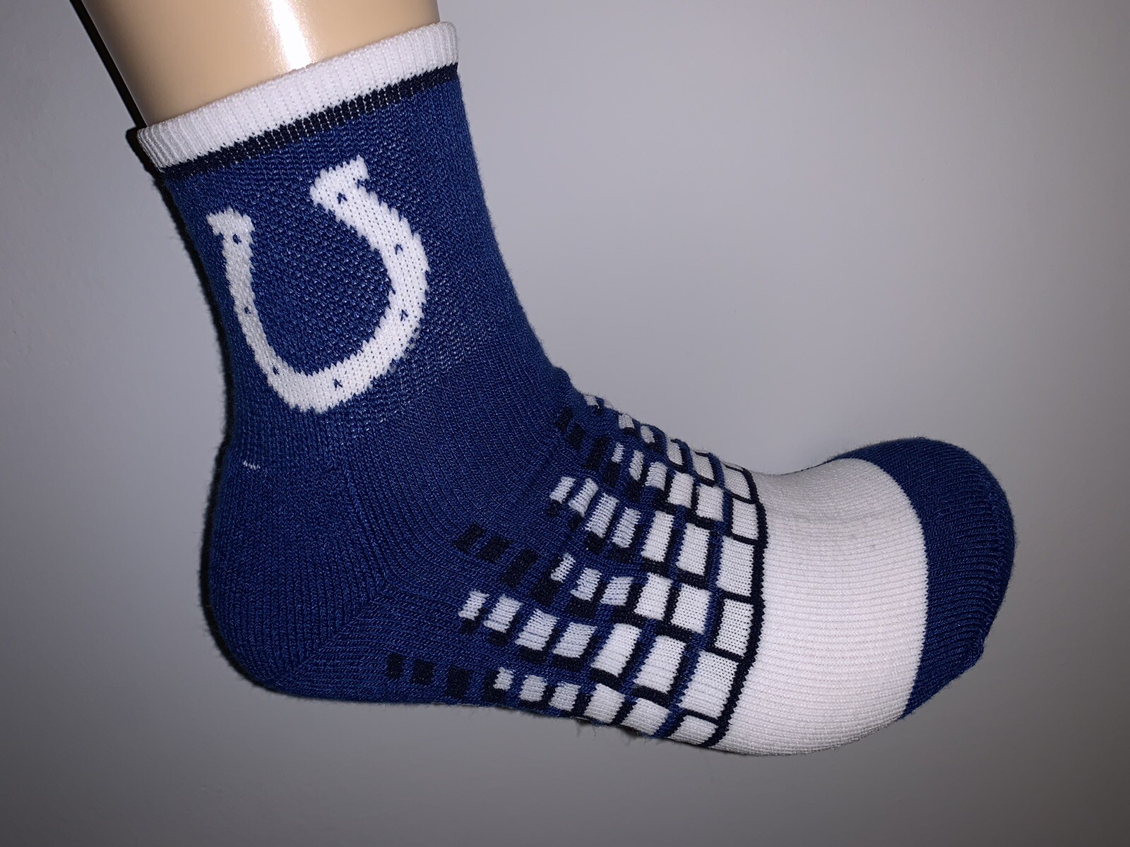 INDIANAPOLIS COLTS NFL FOOTBALL TEAM LOGO DIGI 1/4 LENGTH SOCKS LARGE ...