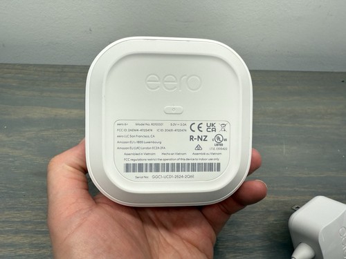 Eero 6+ plus 1 pack 2402 Mbps 2 Port 574 Mbps Wireless Router - R010001 ...