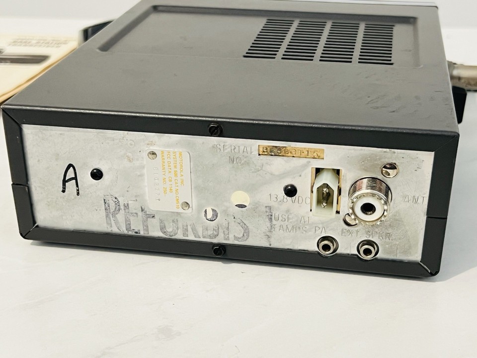 Motorola System 500 CB Radio CM510 With PTT Mic Very Clean Working ...