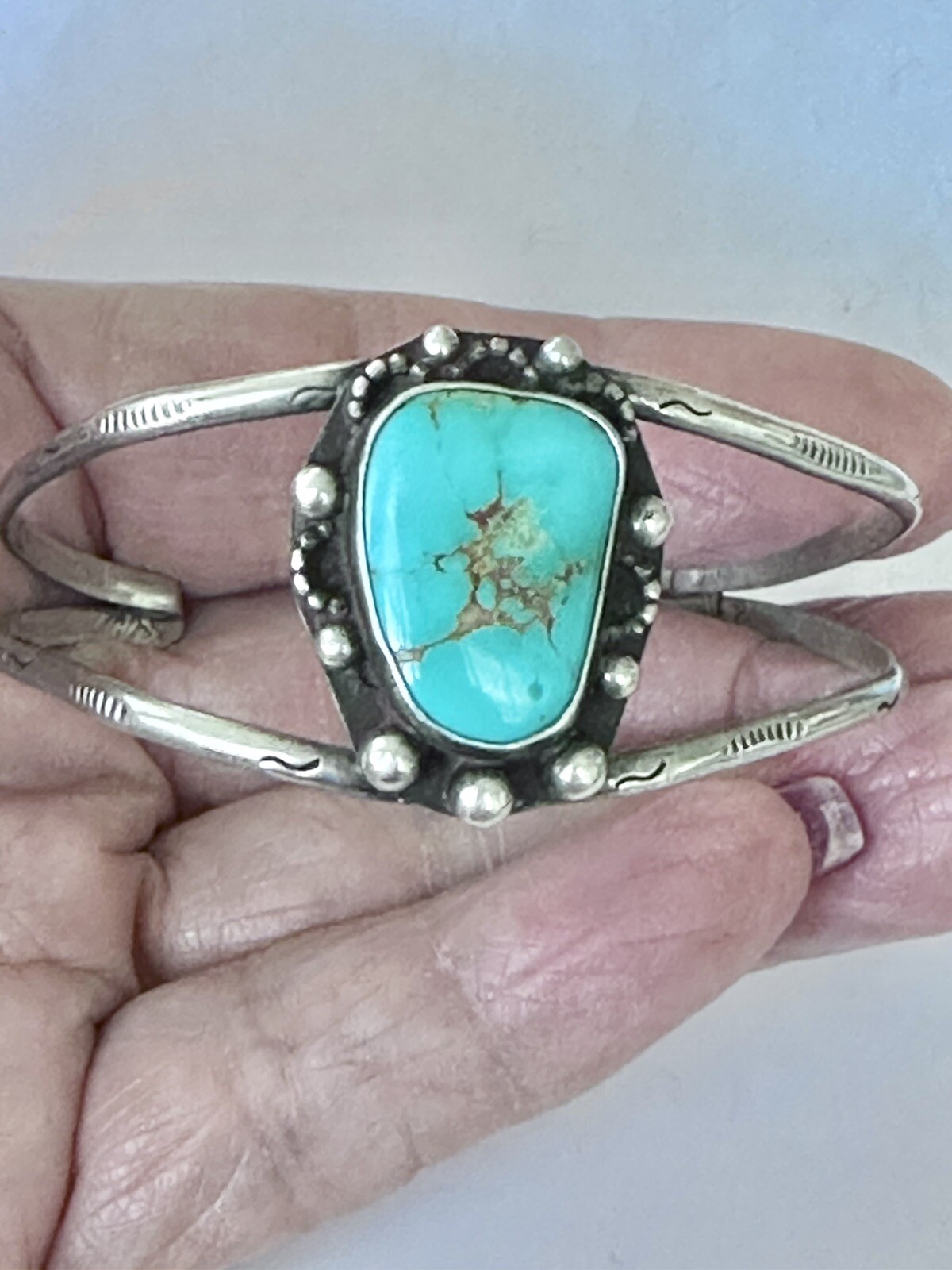 VINTAGE NAVAJO STERLING SILVER AND TURQUOISE HAND STA… - Gem