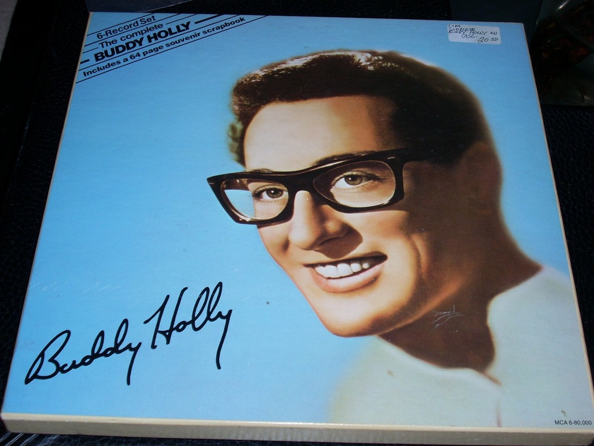 Holly Singer's Instagram, Twitter & Facebook on IDCrawl