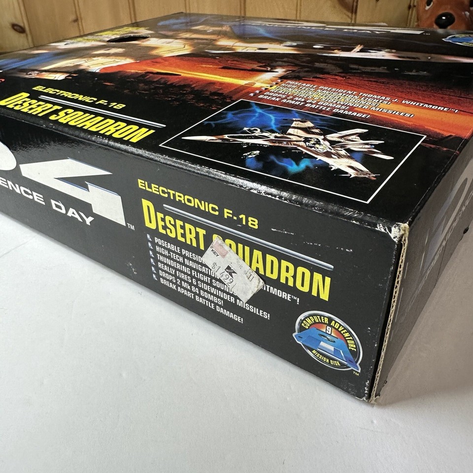 1996 Independence Day ID4 MISB Desert Squadron F-18 Electronic Plane ...