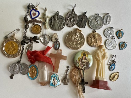 Lot of 30 Antique & Modern Catholic Religious Medals & Items | eBay