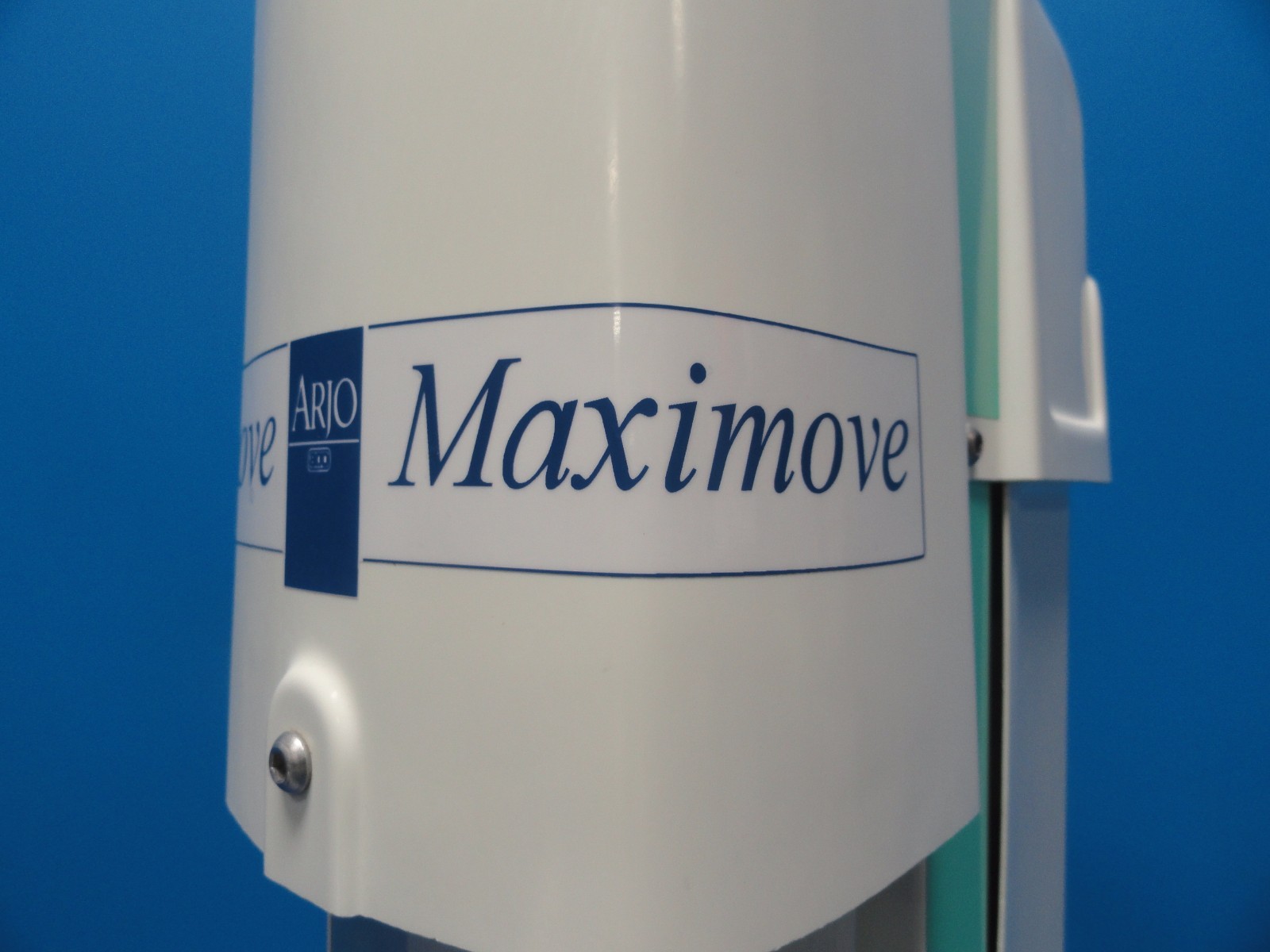 ARJO HUNTLEIGH MaxiMove Battery Powered Passive Sling Lift W/ Slings ...