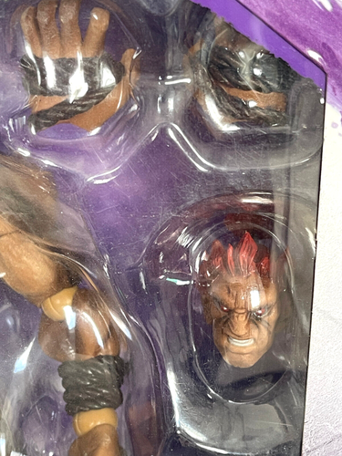 Square Enix Super Street Fighter IV Play Arts Kai GOUKI/AKUMA White ...