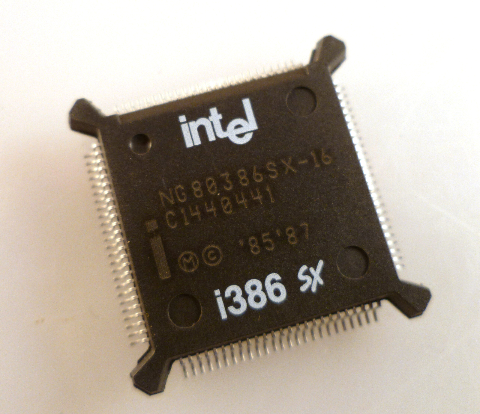 Genuine Intel NG80386SX-16 i386SX 32-Bit 16MHz CMOS Processor PQFP100 ...