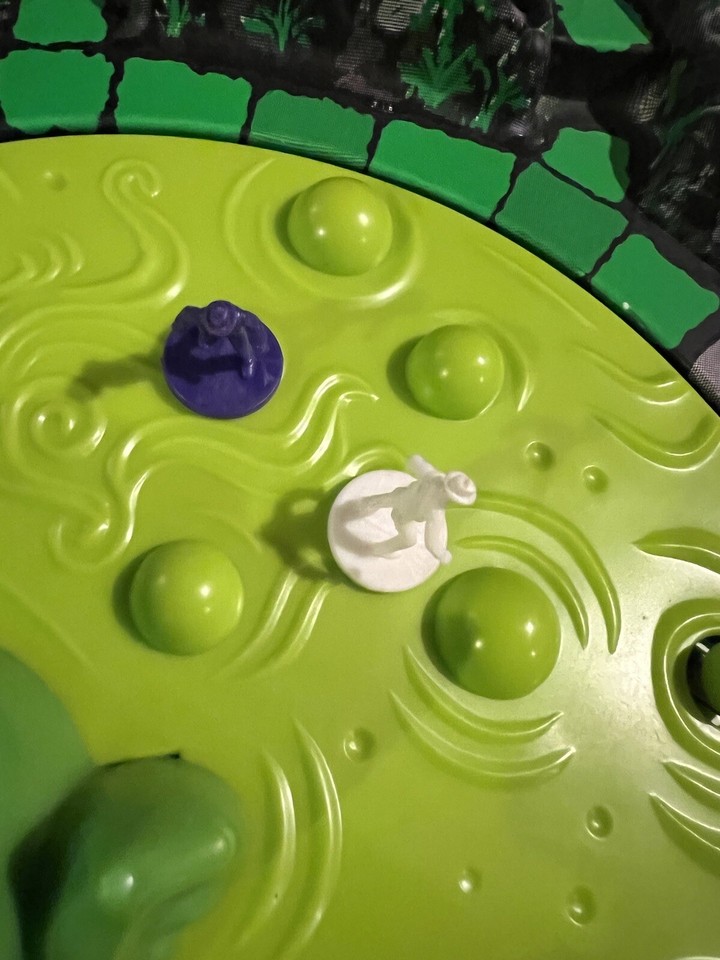 Vintage 1992 MB Milton Bradley IT FROM THE PIT Board Game Incomplete ...