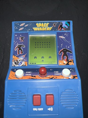 TAITO Space Invaders Handheld Electronic Arcade Game Tested Works ...