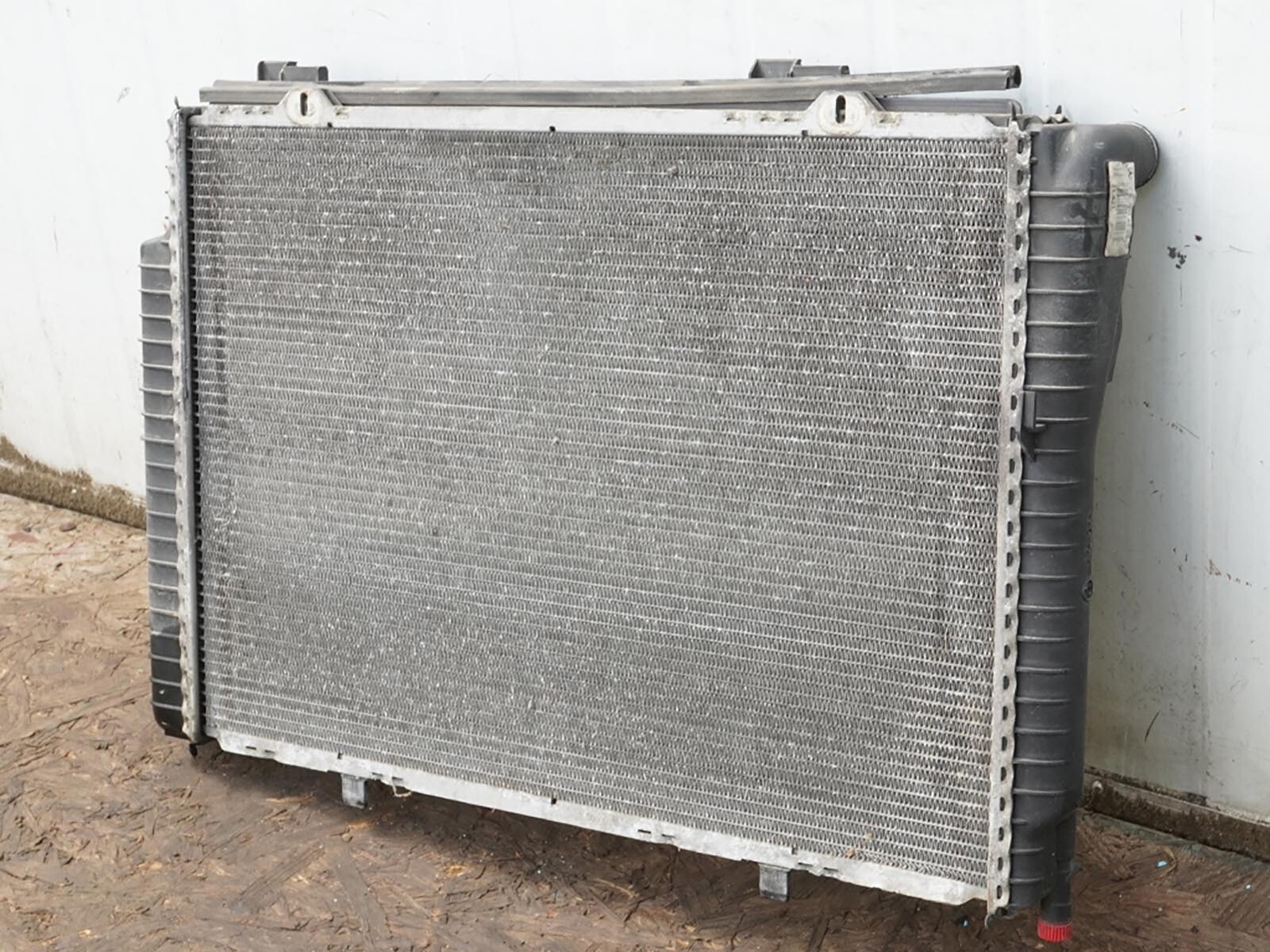 1997 - 2004 Mercedes Benz Slk Class R170 Radiator Coolant Cooling Water ...