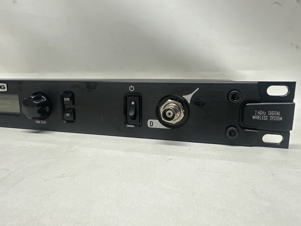 LINE 6 RELAY G90 RACK MOUNTABLE DIGITAL GUITAR WIRELESS SYSTEM | eBay