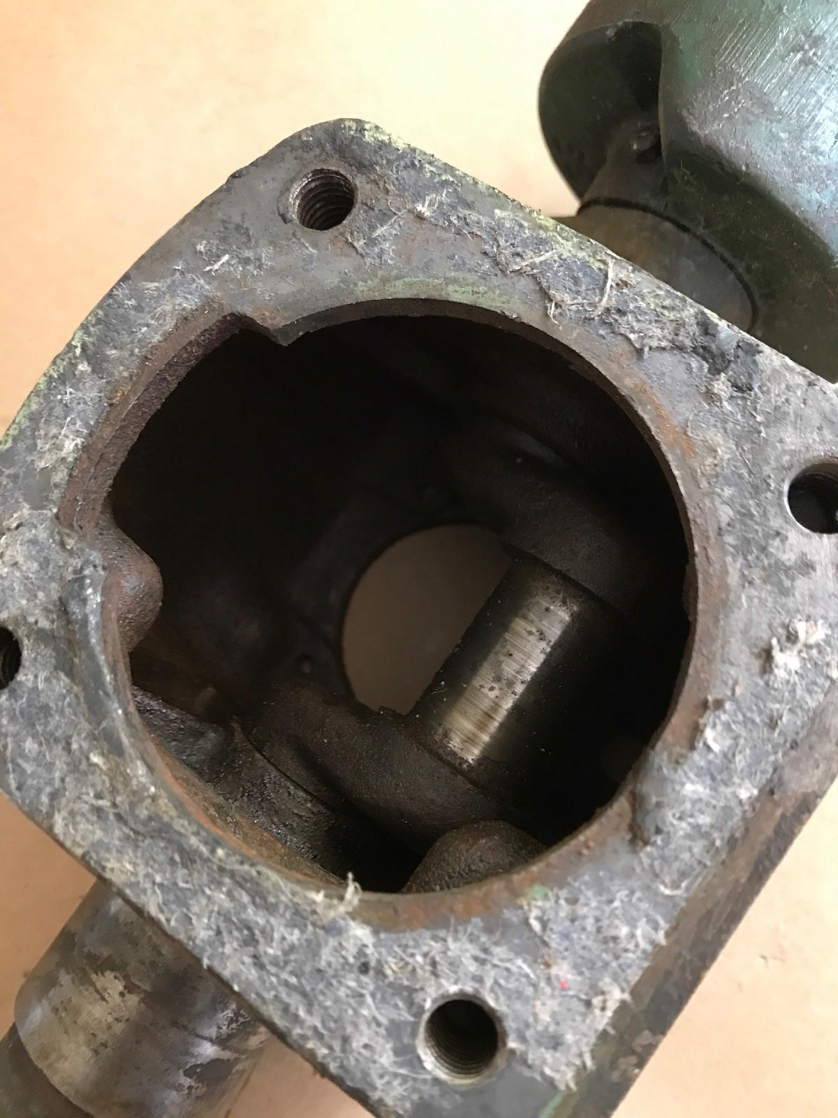 Maytag Washing Machine Model 92 Gas Engine Crankshaft and Housing S233 ...