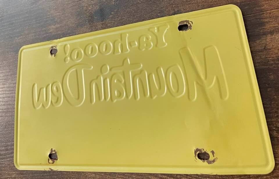 Vintage 1967 Yahoo Mountain Dew Booster License Plate Ya-hooo Man Sign ...