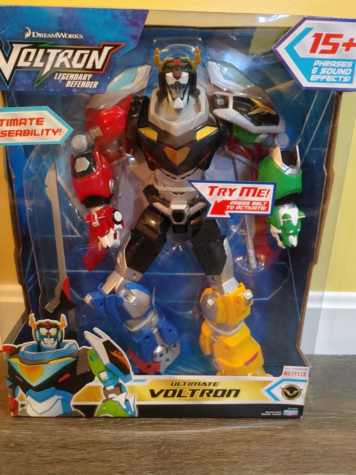 DreamWorks Voltron Legendary Defender Ultimate Voltron. New In Sealed ...