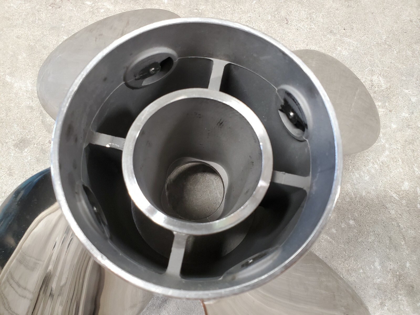 NEW COUNTER 4 BLADE 15" X 24P EVINRUDE JOHNSON RX4 SS PROP, 177327, TBX ...