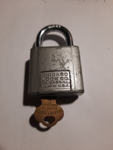 Vintage Chicago Lock Company Padlock With Key Works Well | eBay