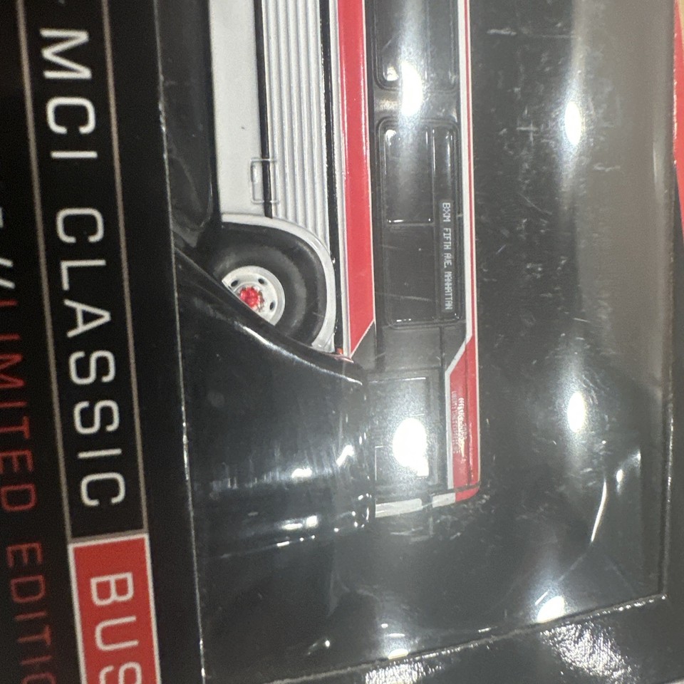 Iconic Replicas 1/87 HO MCI Classic Liberty LInes Suburban 87-0389 SALE ...