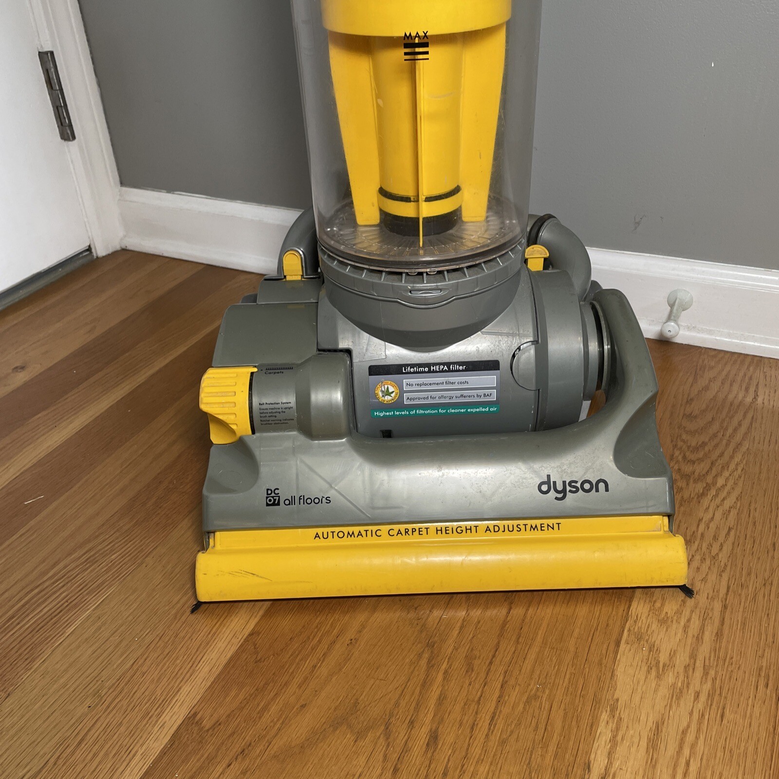 Dyson DC07 All Floors Upright Bagless Vacuum Cleaner Yellow TESTED ...