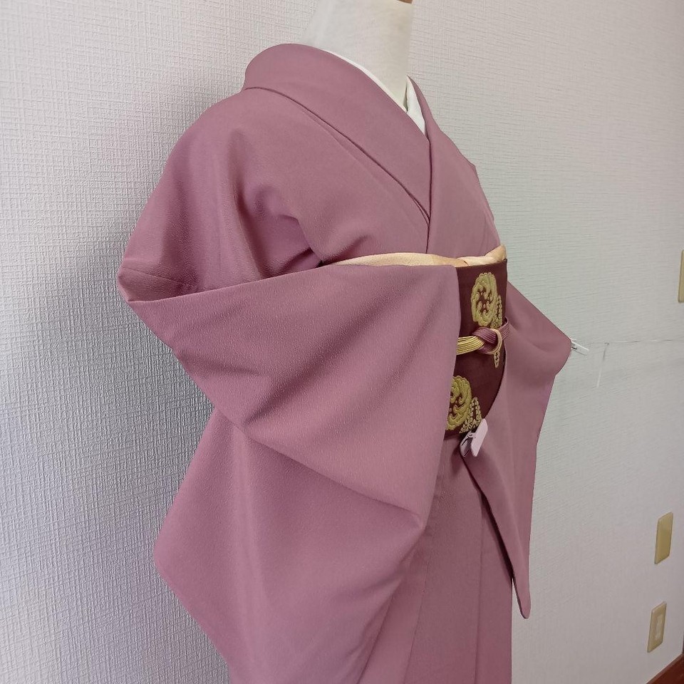 Dull pink-purple color, solid color, no background pattern, one pattern ...