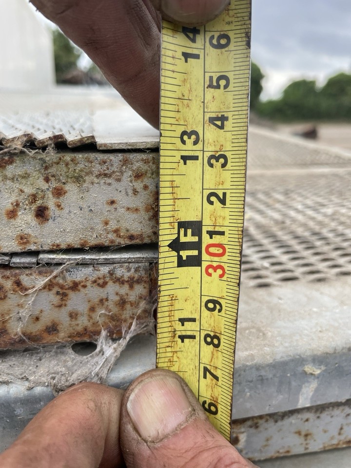 Galvanised Grain Drying Floor Laterals 3ft x 1ft - Fine Mesh Drive Over ...