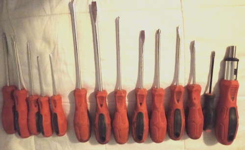 Excellent grip mixed screwdrivers. Star, Phillips, Flat..Good condition ...